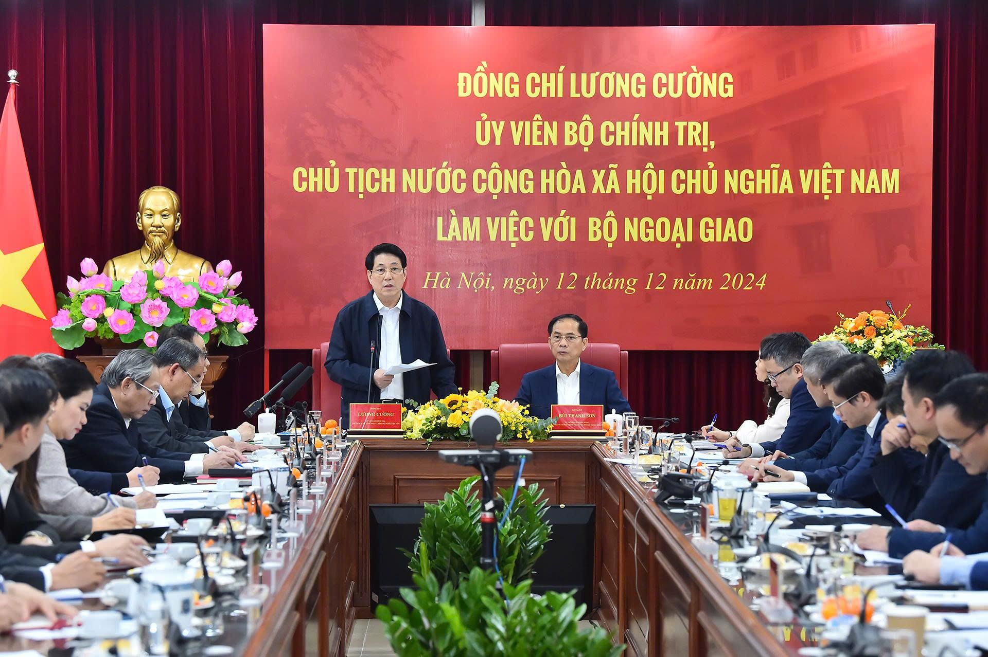 Ngoại giao Việt Nam - 80 năm xây dựng, trưởng thành cùng đất nước