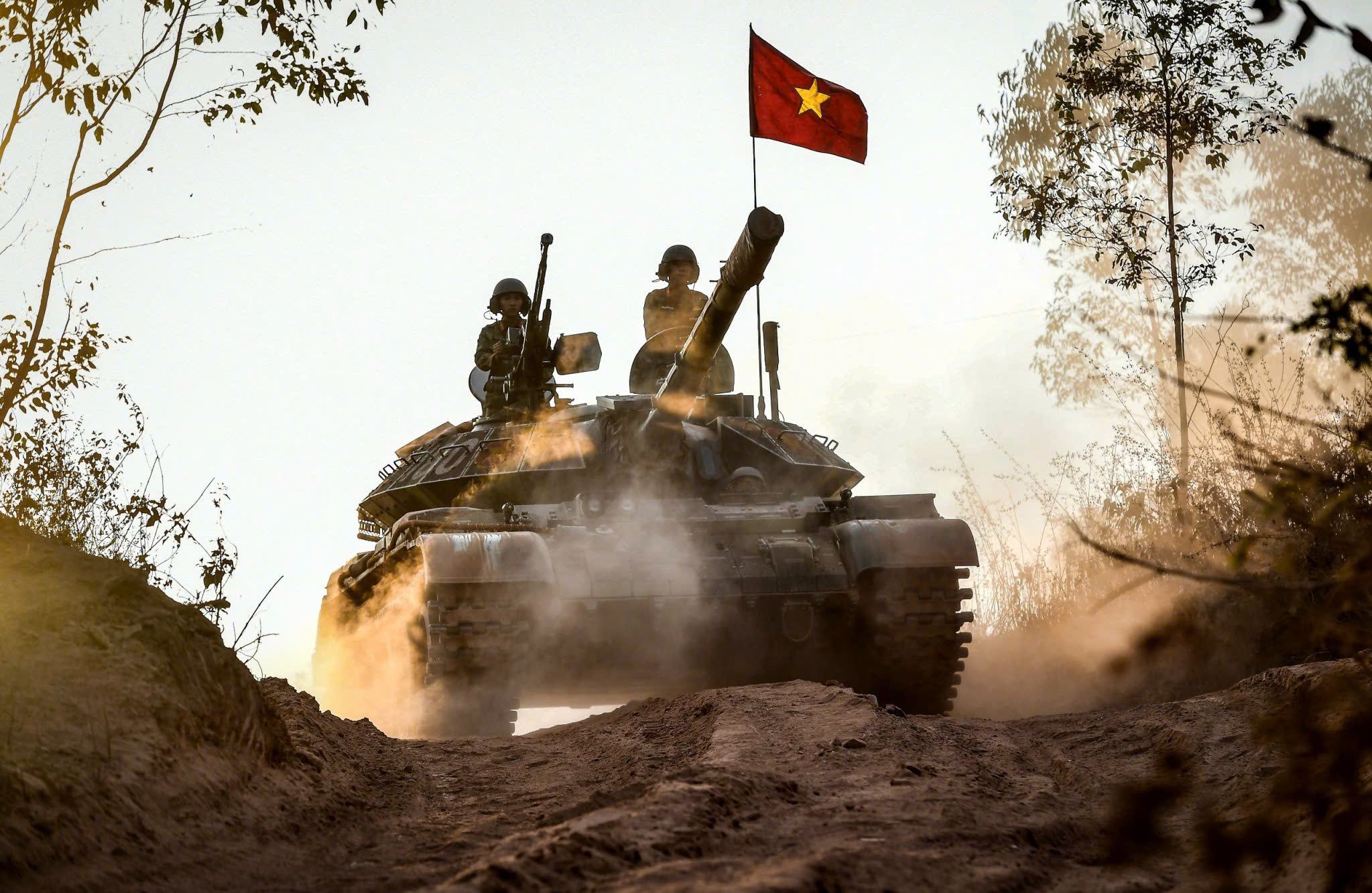 Cận cảnh dàn xe tăng T-54/55 cải tiến của lực lượng Tăng-thiết giáp