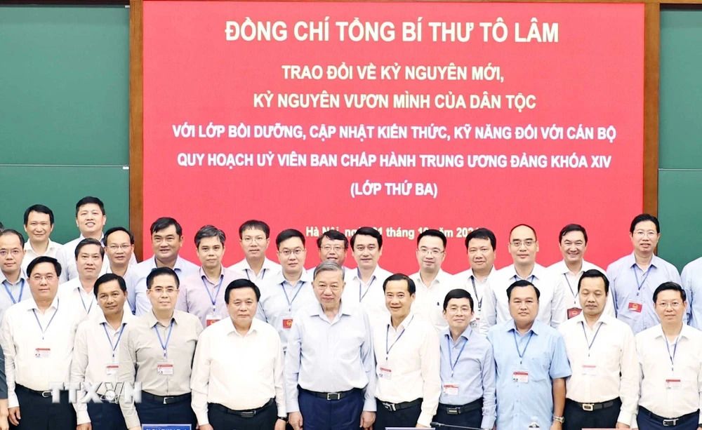 Tăng cường năng lực tư duy chiến lược của đội ngũ cán bộ tham mưu ở các cơ quan Đảng Trung ương ...