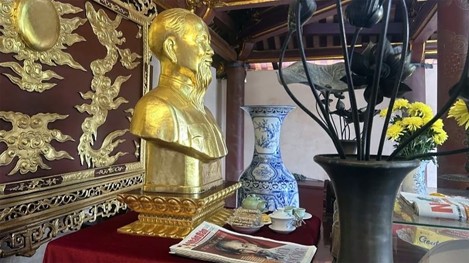 Viếng Bác trên đảo tiền tiêu Cô Tô